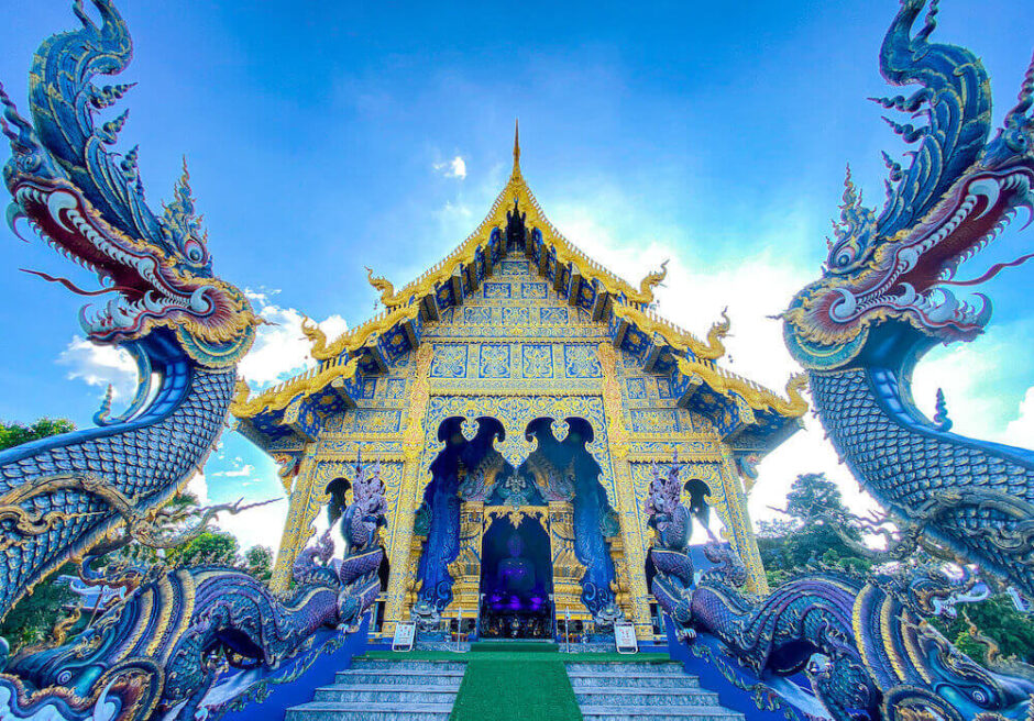 チェンライ定番の有名寺院6軒を巡る。白、青、黒の寺。写真映え間違いなしの観光スポット。 | タイ一択